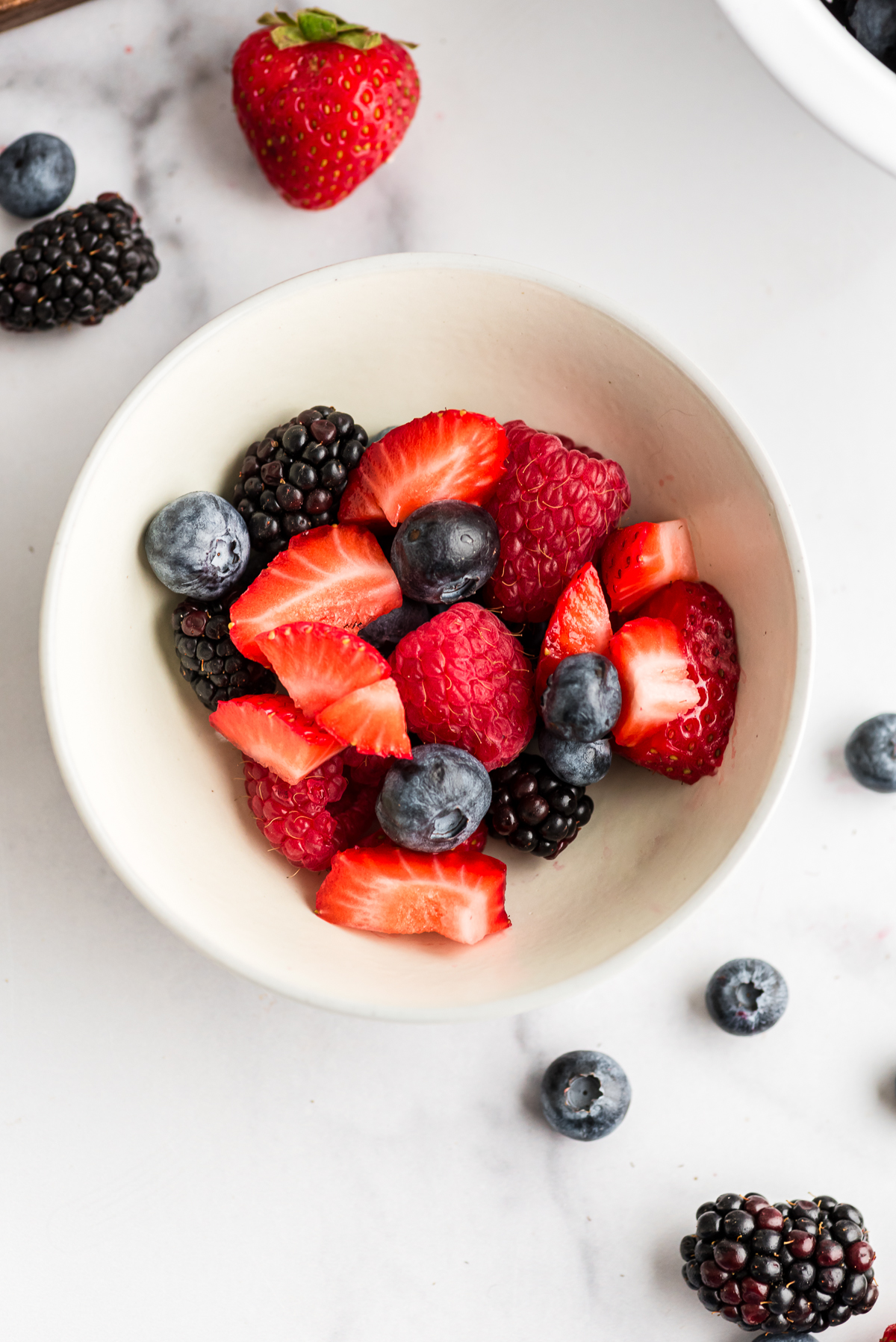 High Protein Berry Cheesecake Overnight Oats | High Protein Kitchen